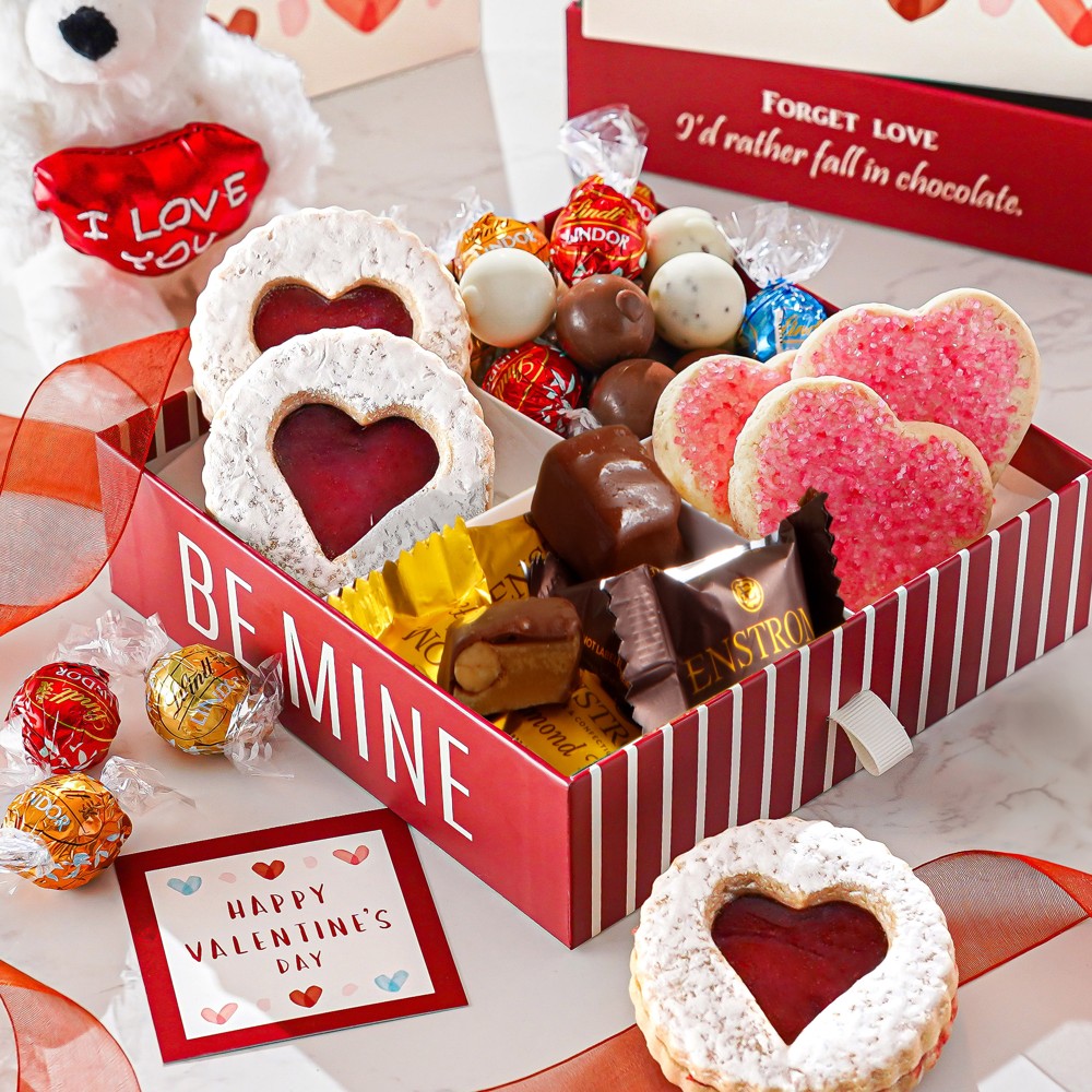 Buy our valentines day chocolate cookies box at broadwaybasketeers